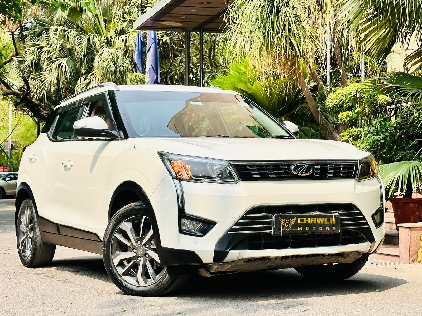 Used Mahindra XUV 300 W8 with sunroof car in Delhi, 2019 Model - Find ...